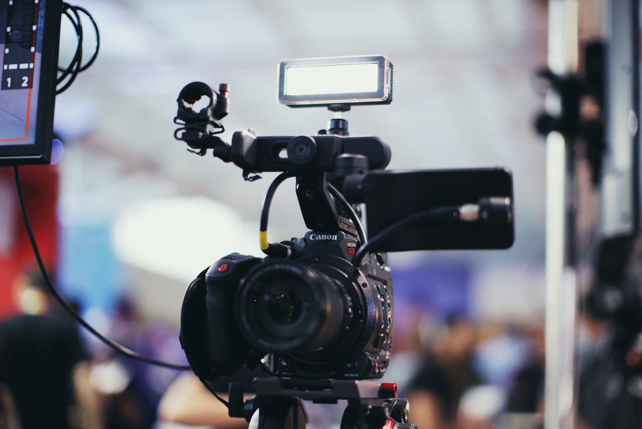 Organiser un événement : pourquoi et comment filmer en direct ? - Flash ...